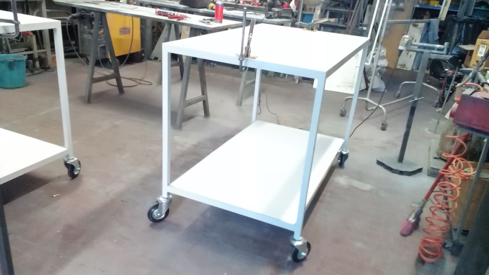 Tavolo da lavoro su ruote - Centro Scaffalature